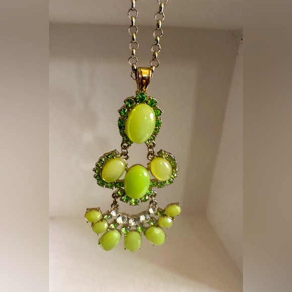 Storm | Jewelry | Vintage Stunning Storm Long Bib Necklace In Jade ...